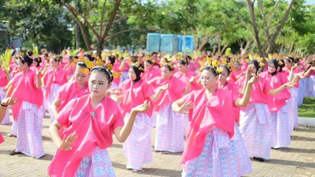 14 Jenis Tari Tradisional di Sulawesi Selatan dan Maknanya